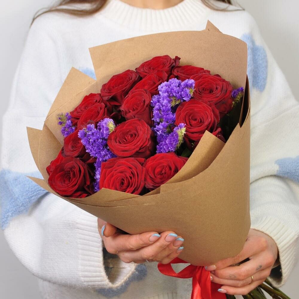 Букет Королевство Праздника "Для яркой девушки", 15 роз, статица, 60см, подарок на любой праздник