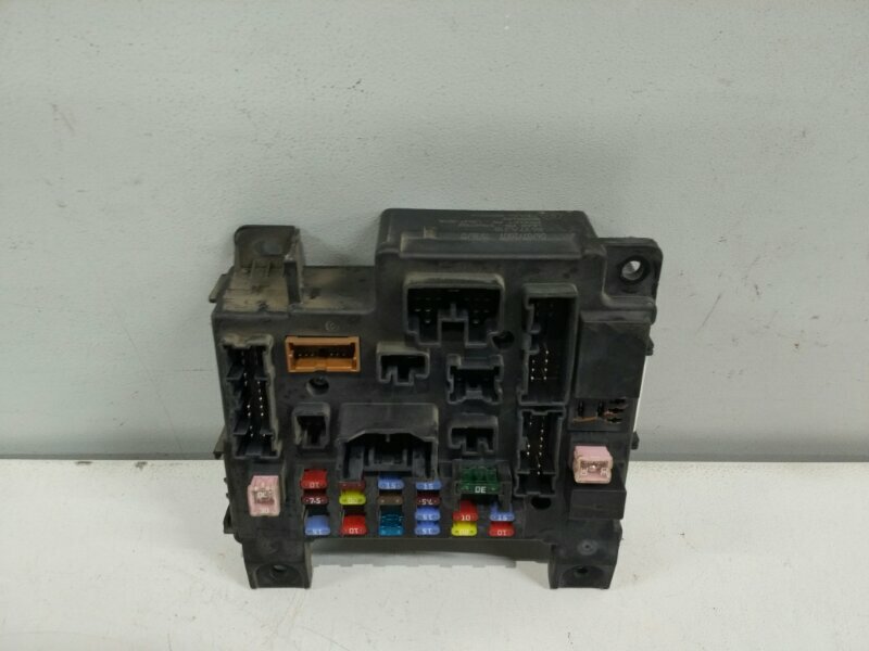 Б/У Пежо 308 Блок предохранителей Peugeot 308 2010 4E 59084 Peugeot-Citroen арт. 519087902