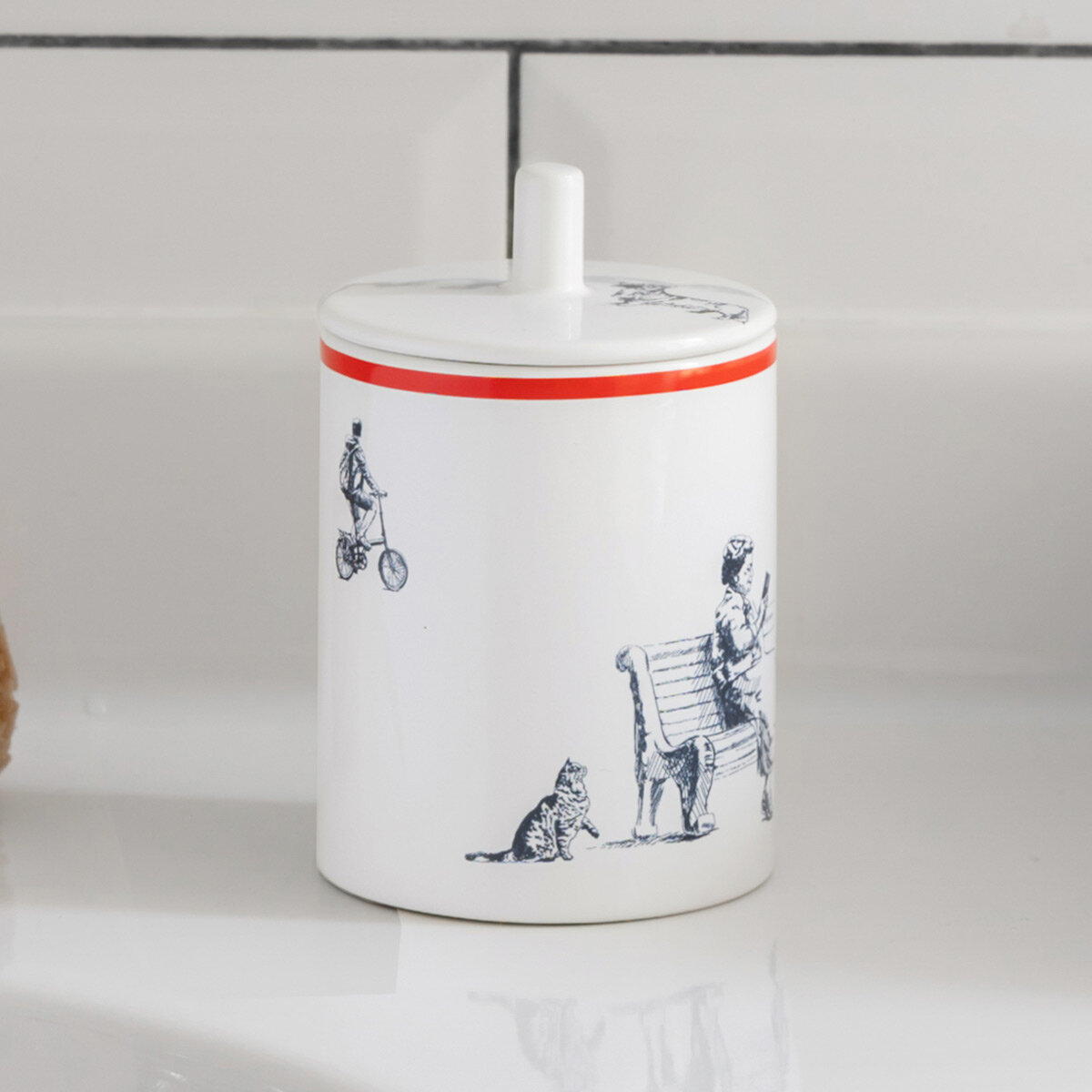 Контейнер для ватных дисков с крышкой керамический ProPiter Moroshka цвет Белый