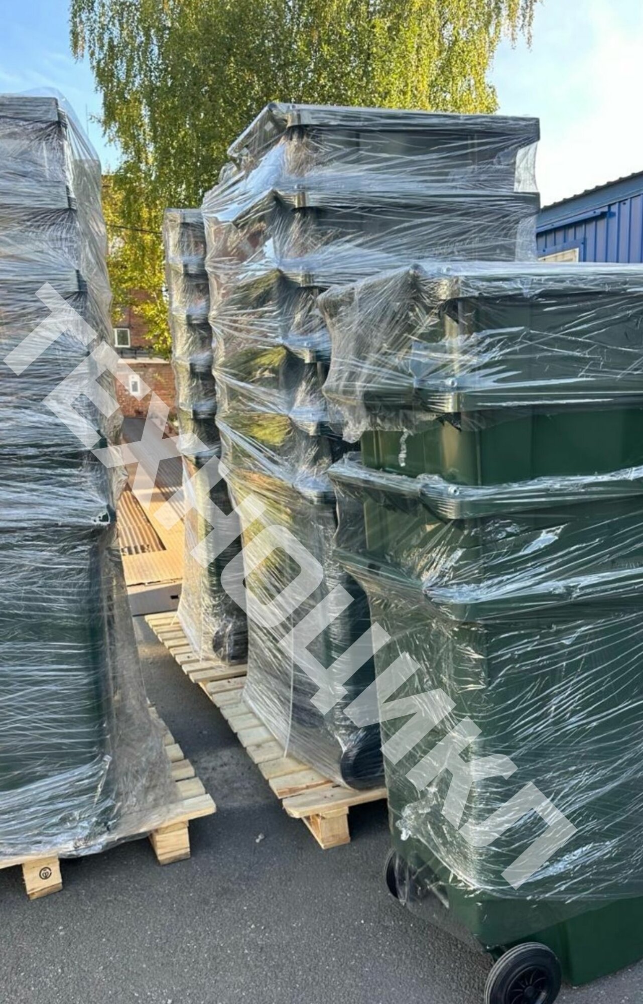 Мусорный бак 360 л (Зелёный) контейнер для отходов с крышкой и колёсами + комплект салфеток