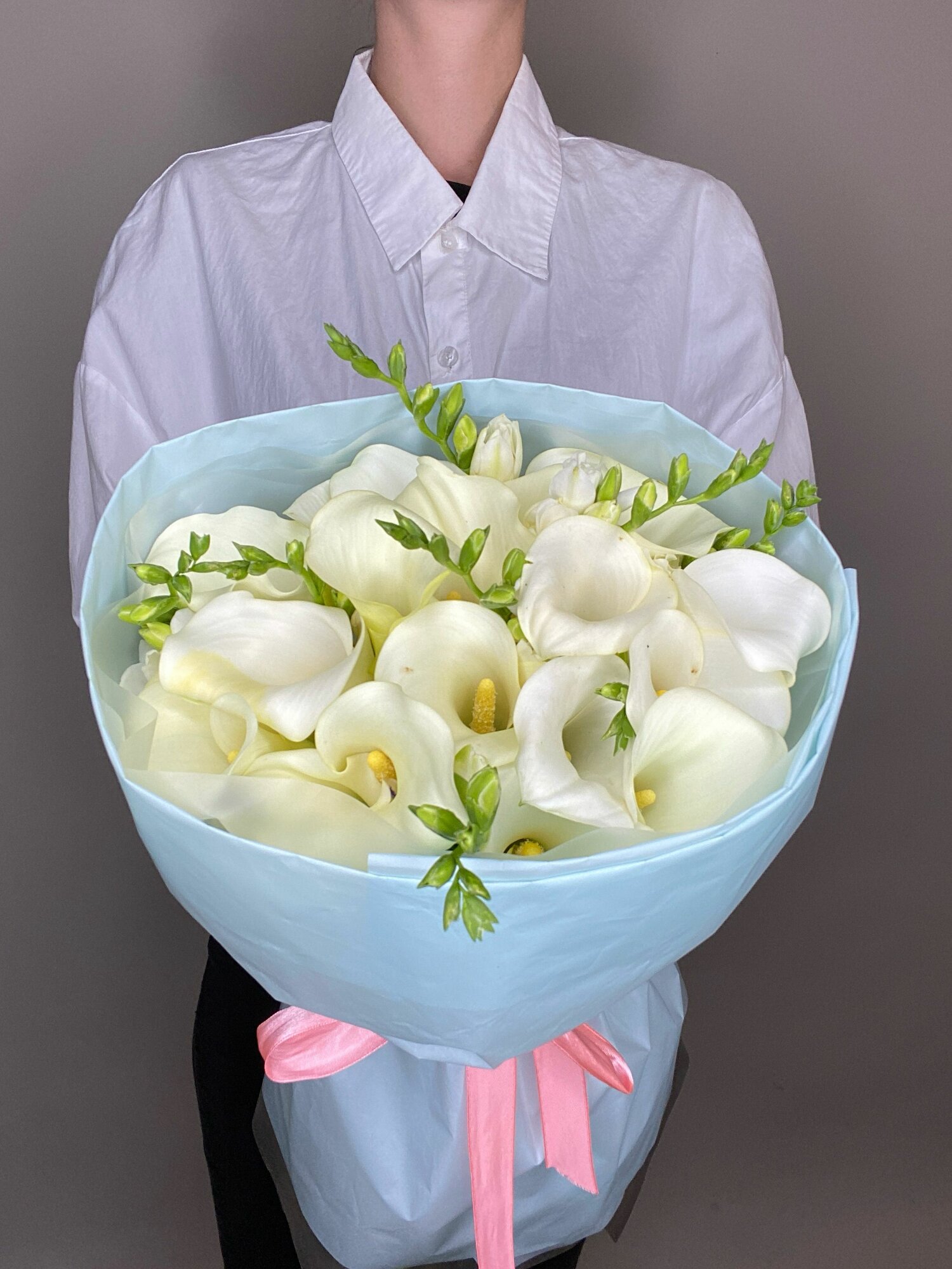 Каллы с фрезиями