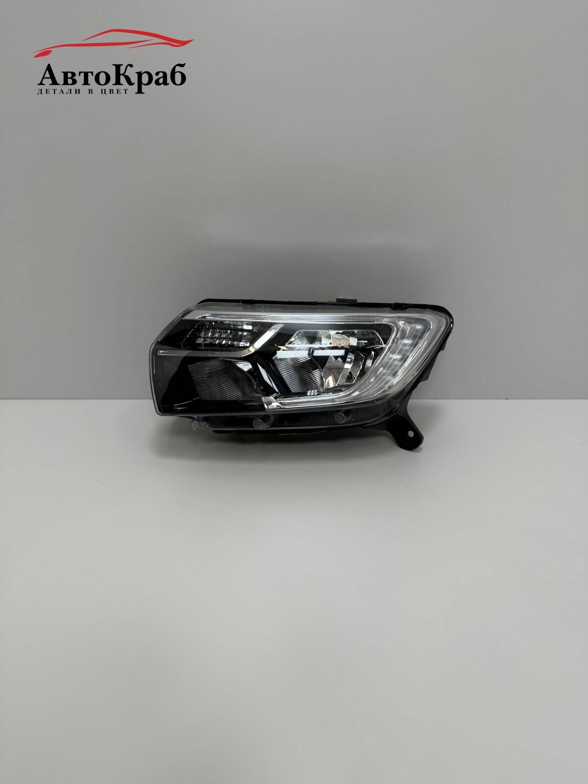 Фара левая под мех. корректор для Рено Логан и Сандеро 2018 - 2022 г.