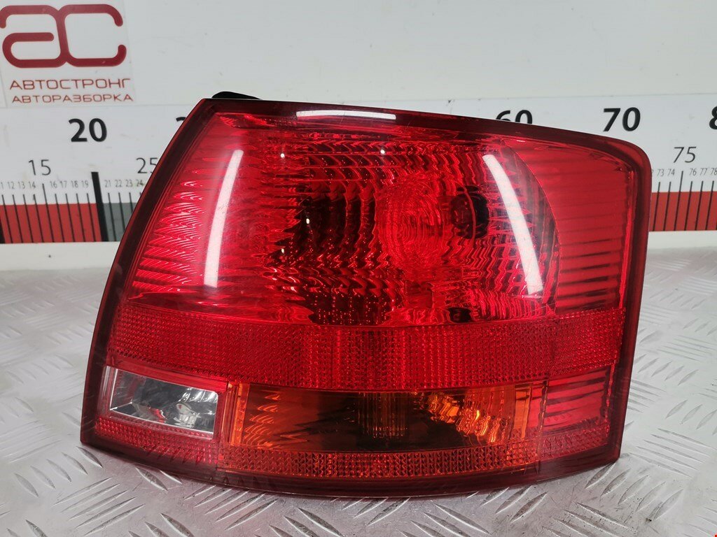 Фонарь задний правый Audi A4 B7 8E9945096E арт. 1515416