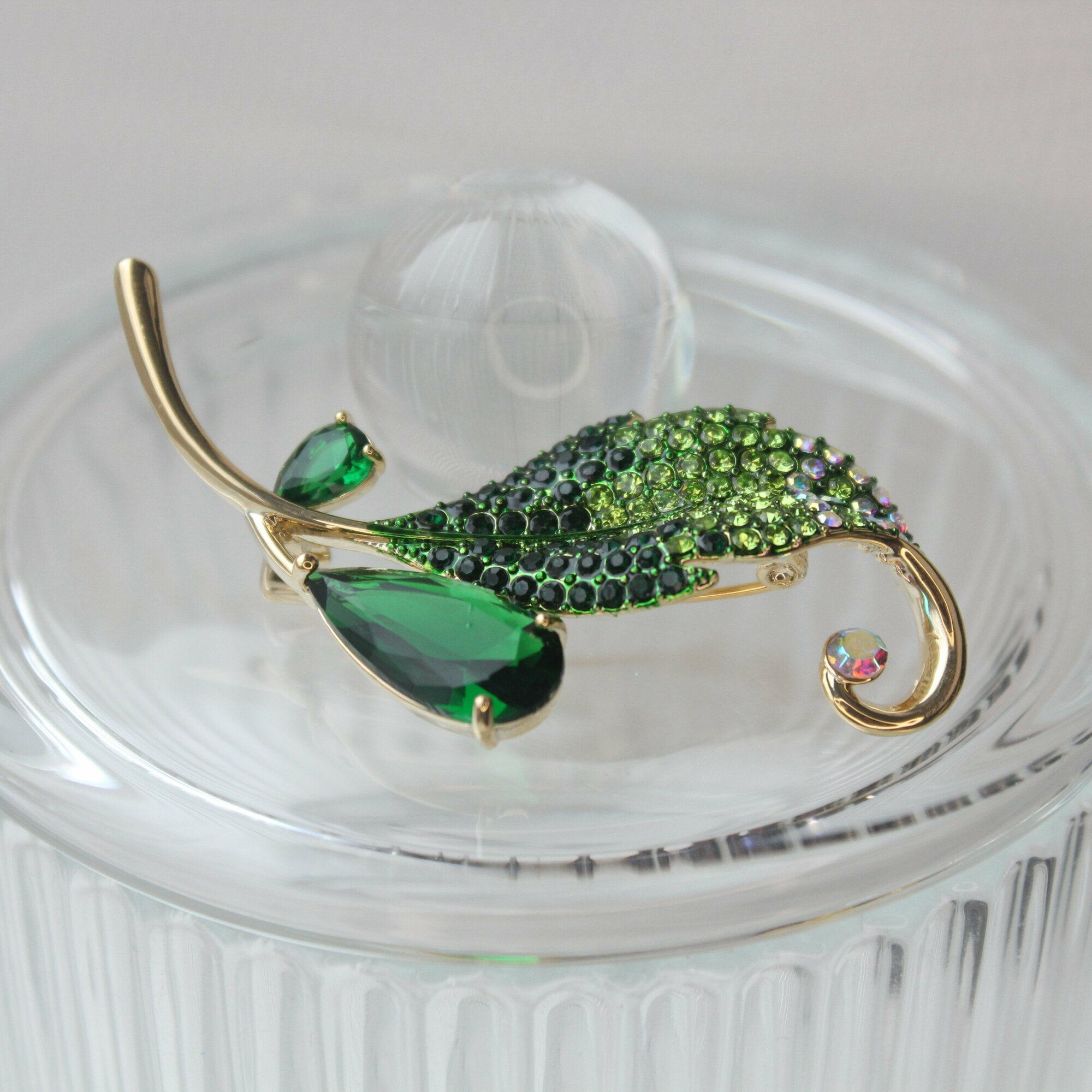 Брошь, кристалл