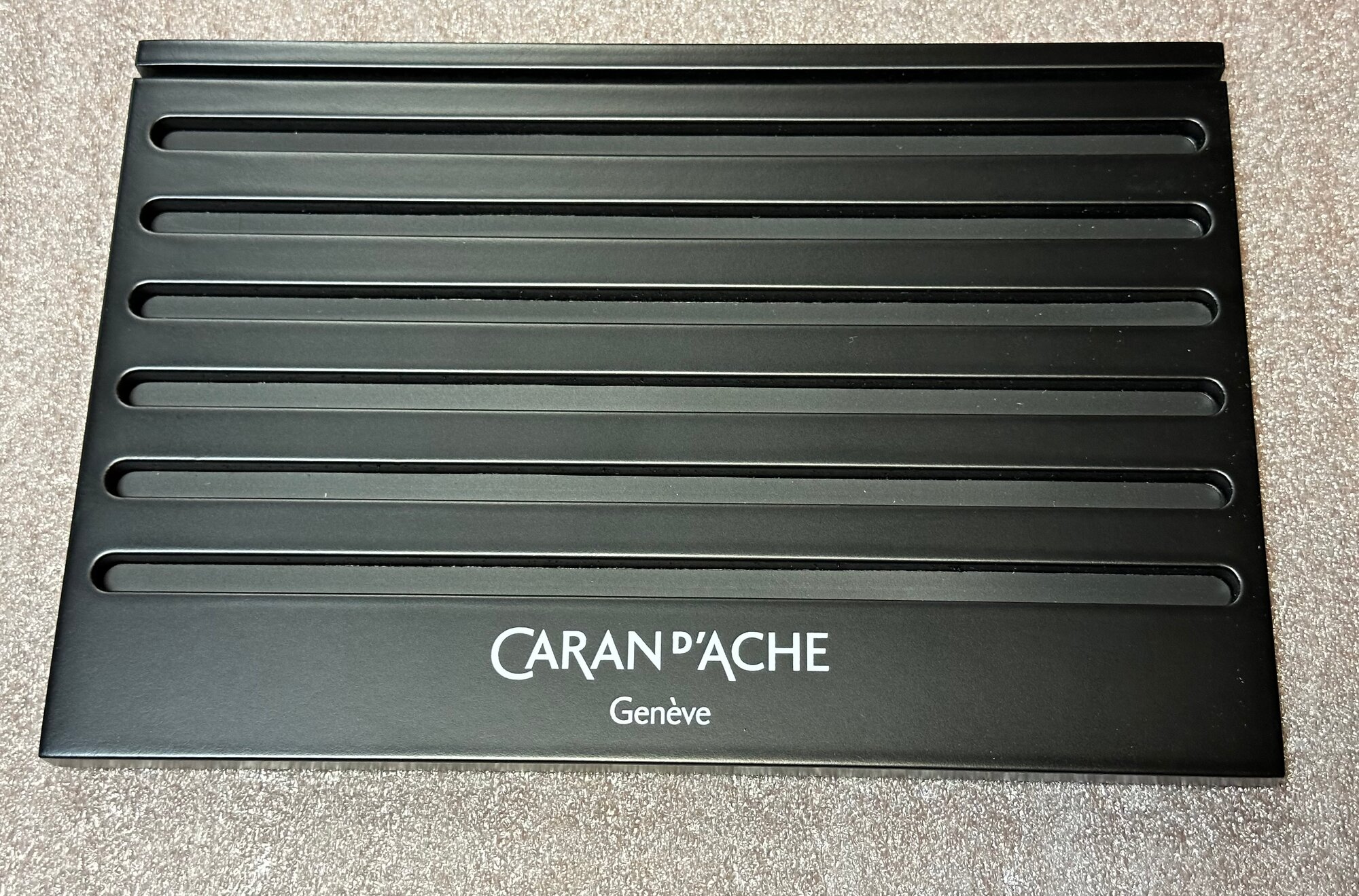 Паллета для ручек Carandache