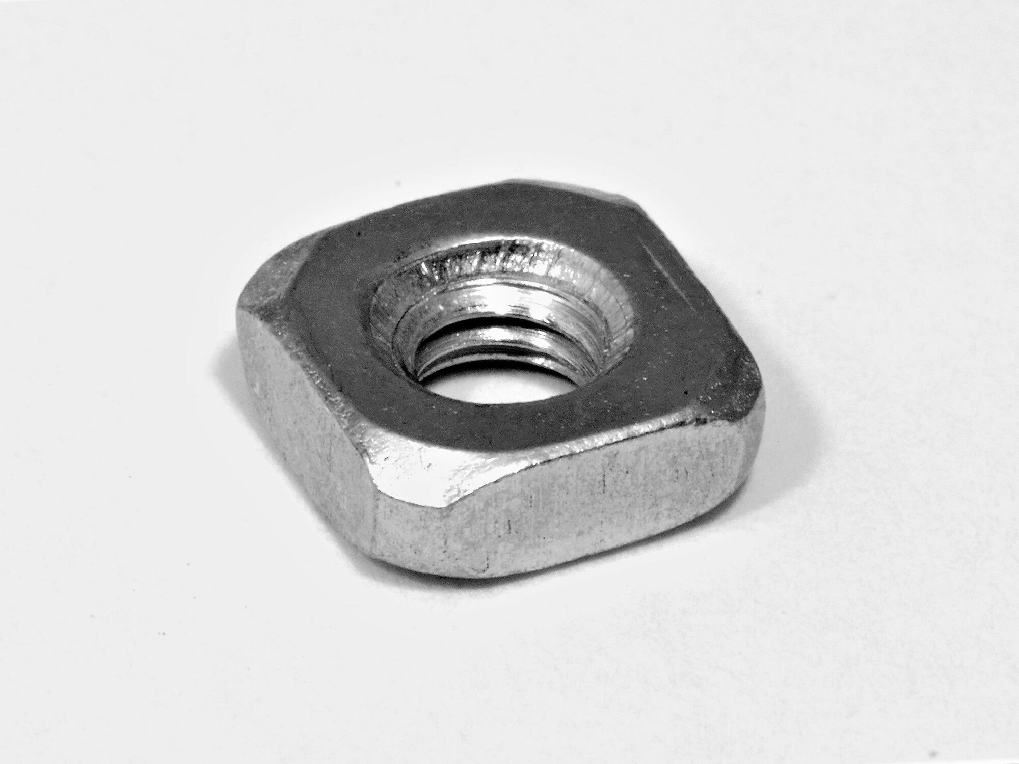 Гайка квадратная М4, паз 6, F27 / 25 шт / соберизавод