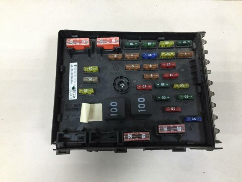 Блок предохранителей Volkswagen Passat B6 2005-2010 кат.номер: 3C0937125