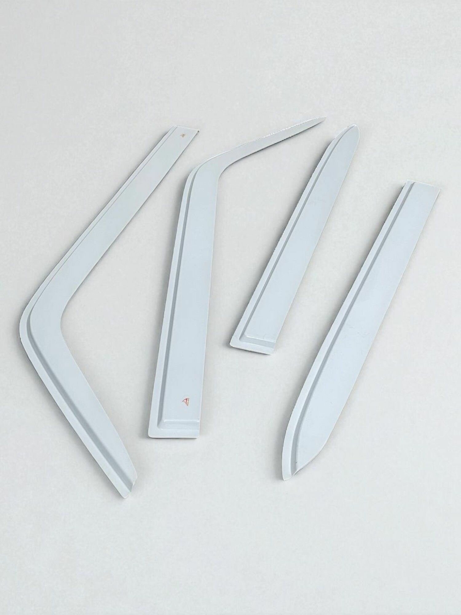 Дефлекторы дверей (ветровики) для LADA (ВАЗ) 2101-07 (кроме 2102/2104), белые