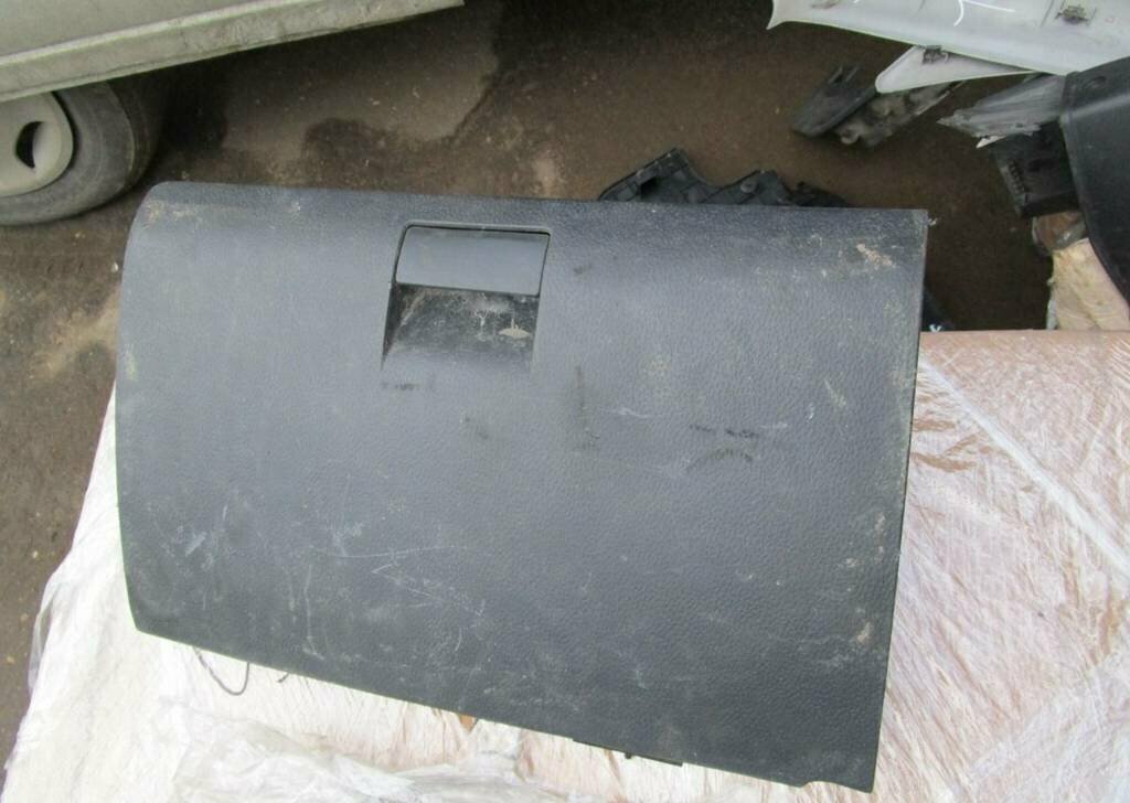 Бардачок Hyundai Getz 2004