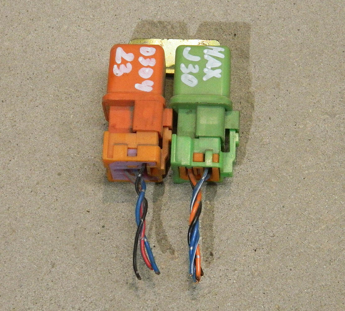 Реле Nissan Maxima J30 `