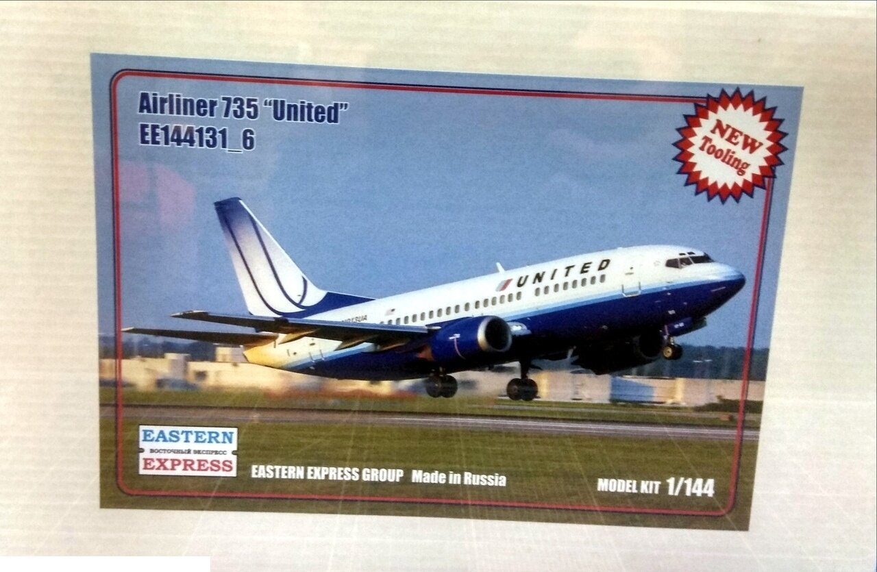 ЕЕ144131_6 Авиалайнер 737-500 United
