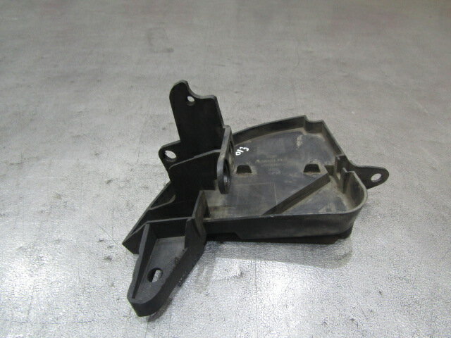 Кронштейн дефлектора правый MAN TGA, TGM, TGL, TGS