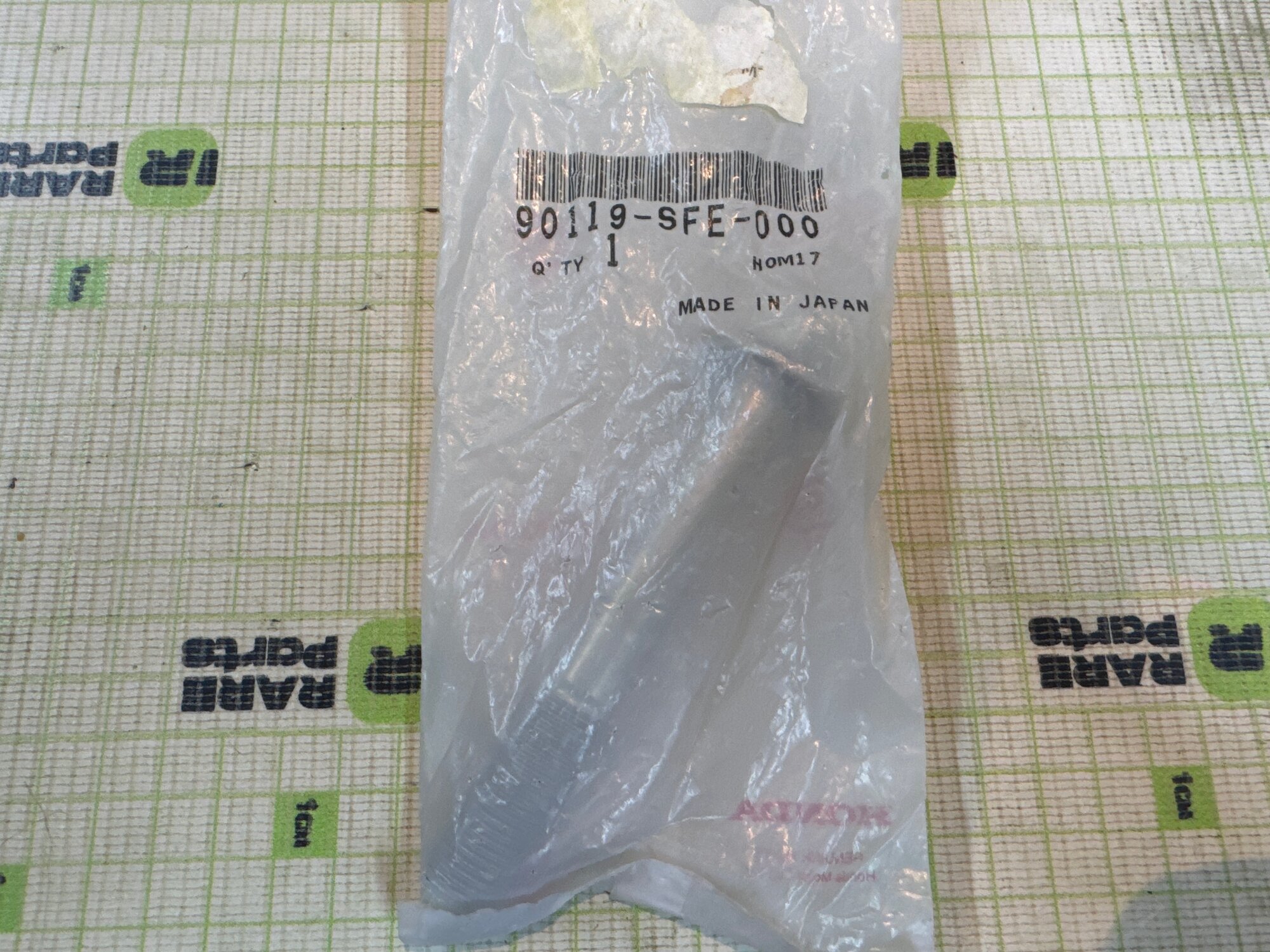 Болт крепления рычага для Honda Accord