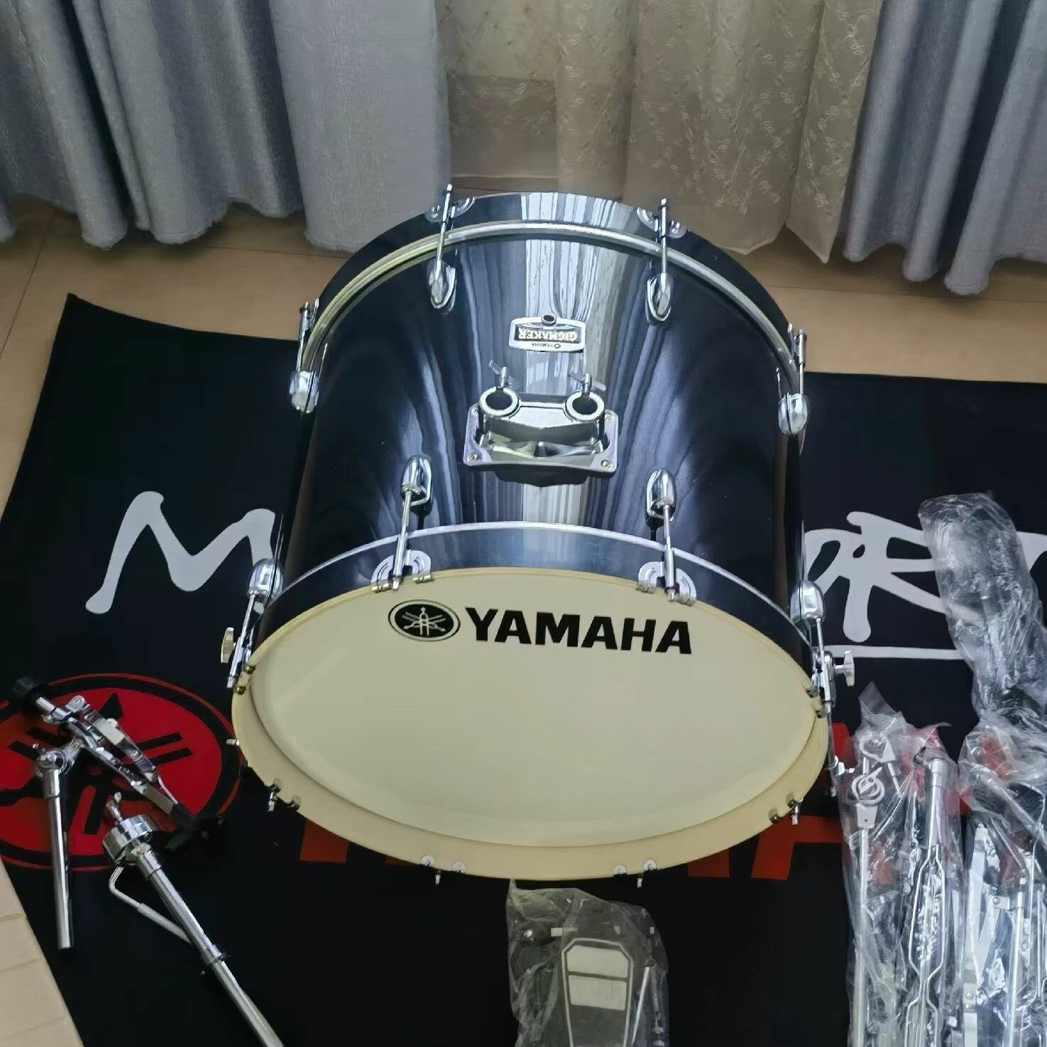 Барабанная установка YAMAHA RYDEEN 1 барабана 22 "x 16"
