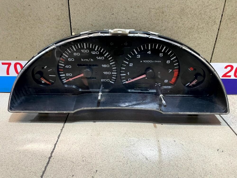 Панель приборов Nissan Serena C23 248107C115