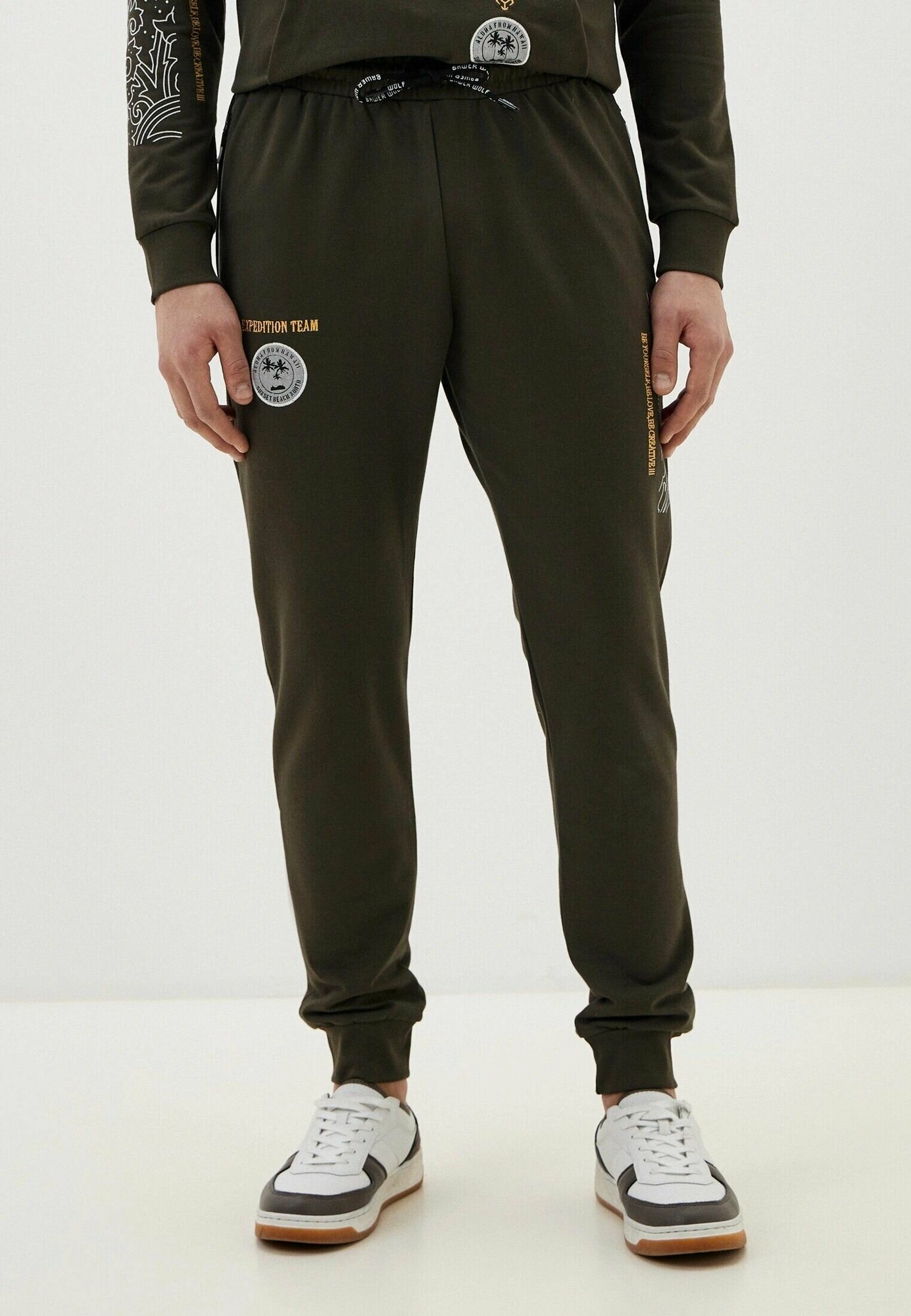 Брюки спортивные