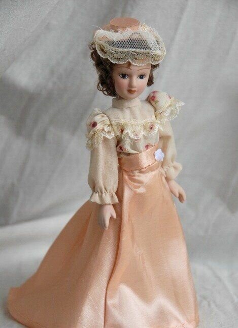 Кукла коллекционная Люси Ханичёрч (Э. М. Форстер "Комната с видом")