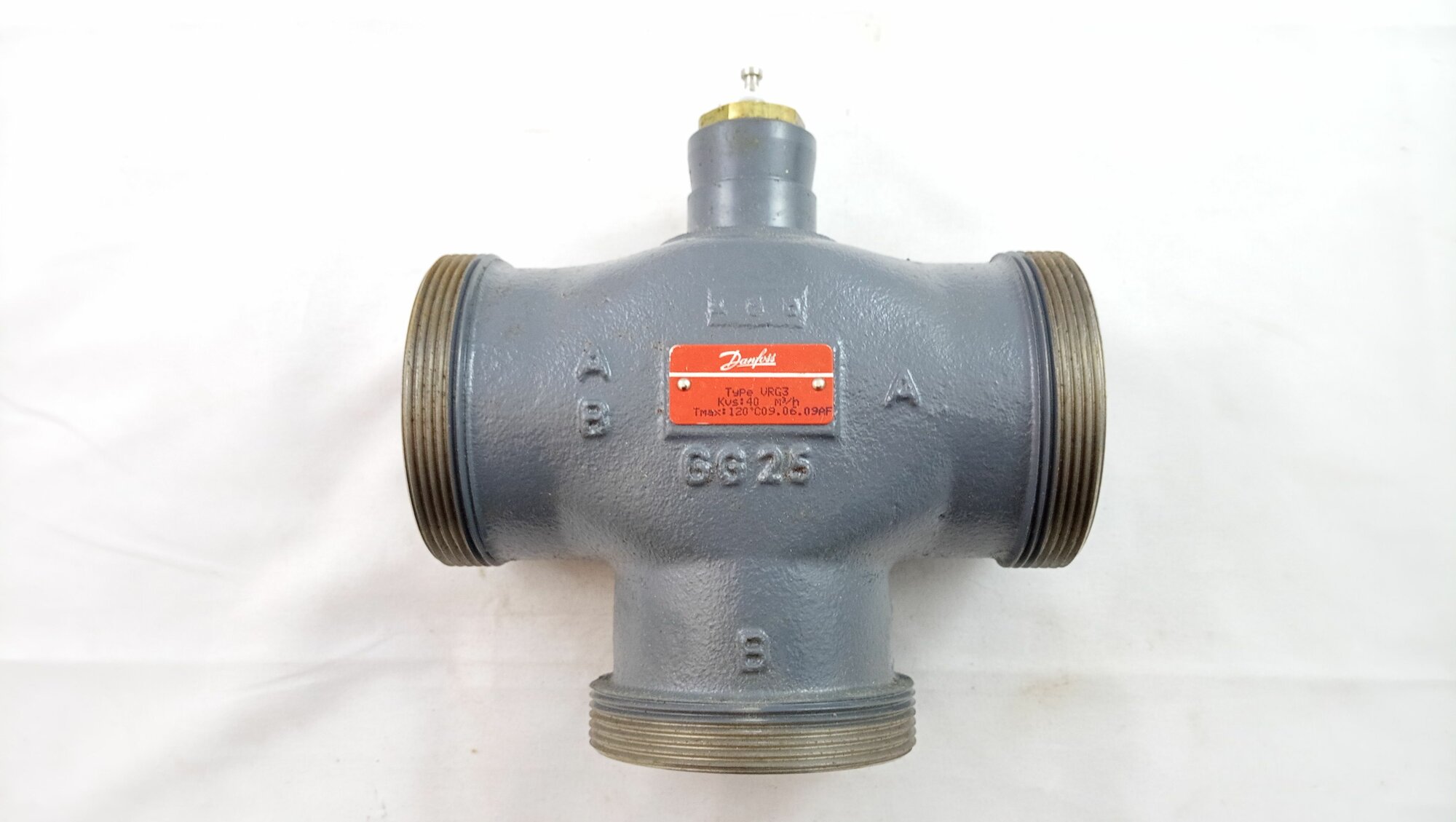 065B1250 VRG3 с наружной резьбой Ду50 DANFOSS клапан регулирующий седельный трехходовой