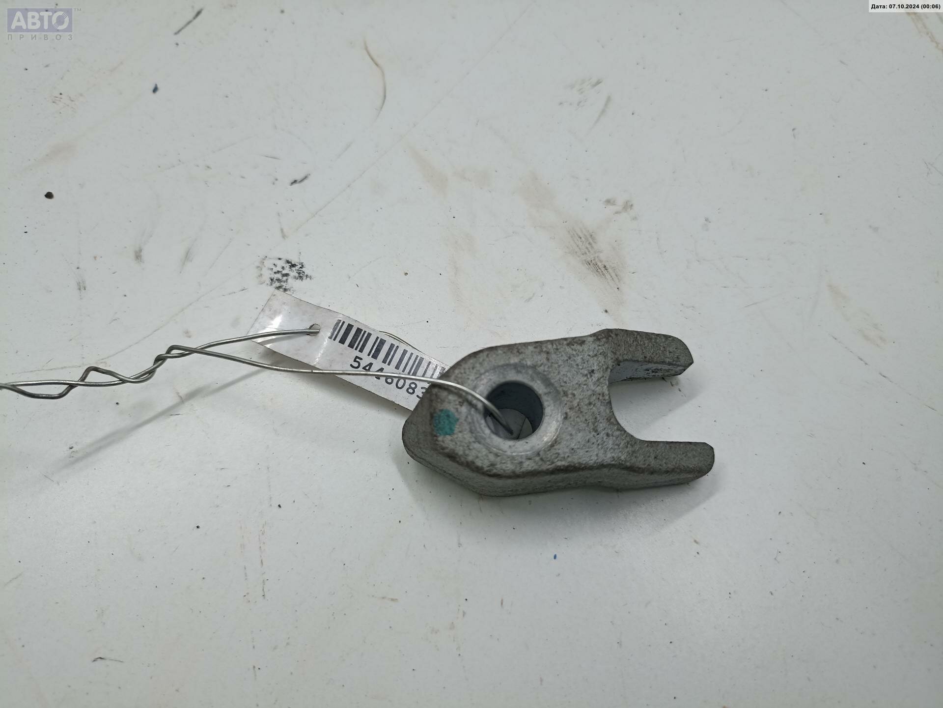 Скоба (кронштейн) крепления форсунки Opel Antara (2006-2015)