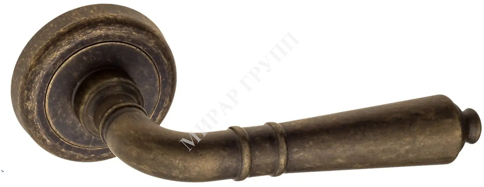 Дверная ручка Fratelli "TOSCANA" D1 на круглой розетке античная бронза