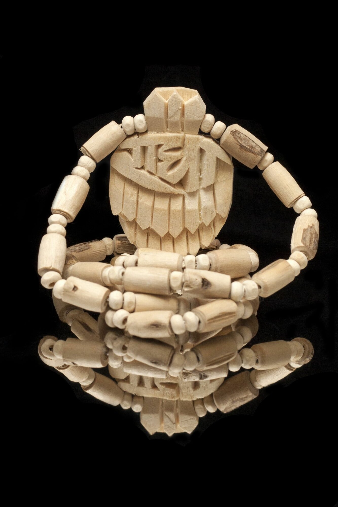 Бусы, дерево