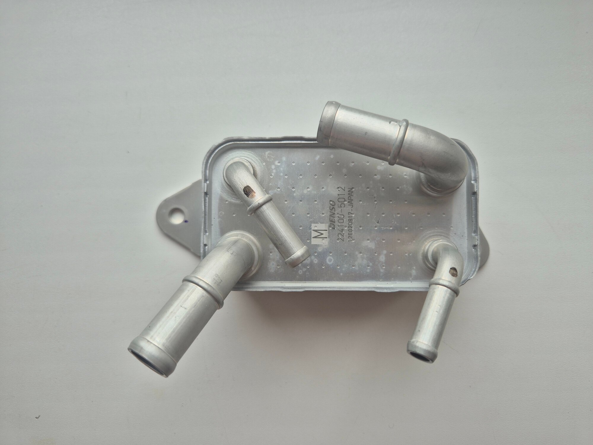 Радиатор охлаждения АКПП , теплообменник Toyota RAV4 XA50 , Toyota Camry 70 , Lexus ES7 .