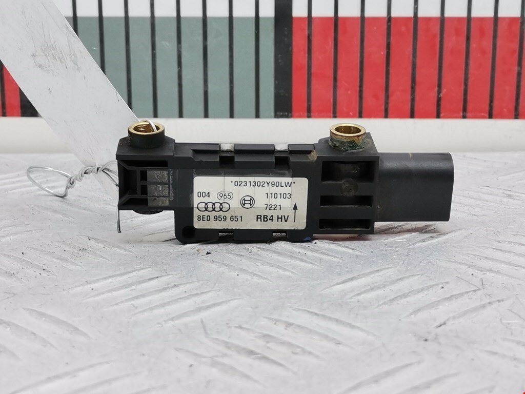 Датчик удара Audi A4 B6 8E0959651 арт. 2015853