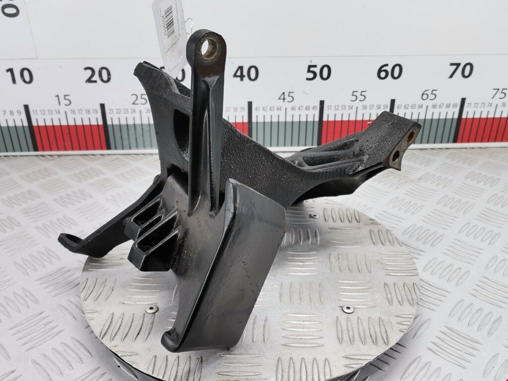 Кронштейн промежуточного вала Volvo S70_V70 1 арт. 2009557