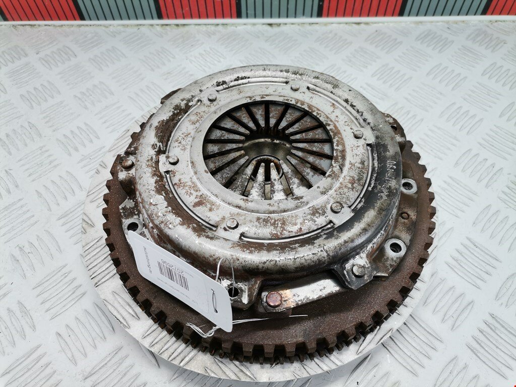 Маховик (демпфер сцепления) Renault Clio 2 8200498703 арт. 2072696