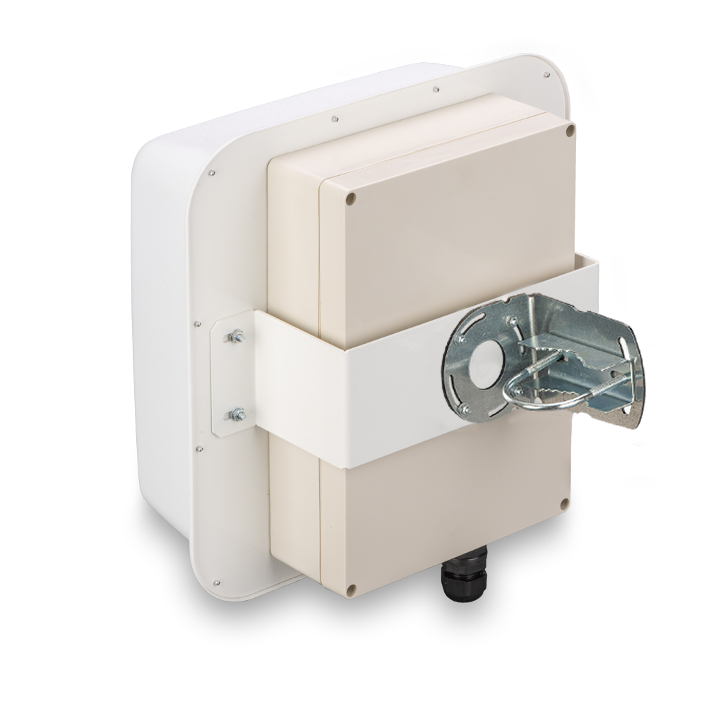 Широкополосная 3G/4G MIMO антенна KROKS усилением 15 дБ KAA15-700/2700 BOX, с гермобоксом на задней стенке