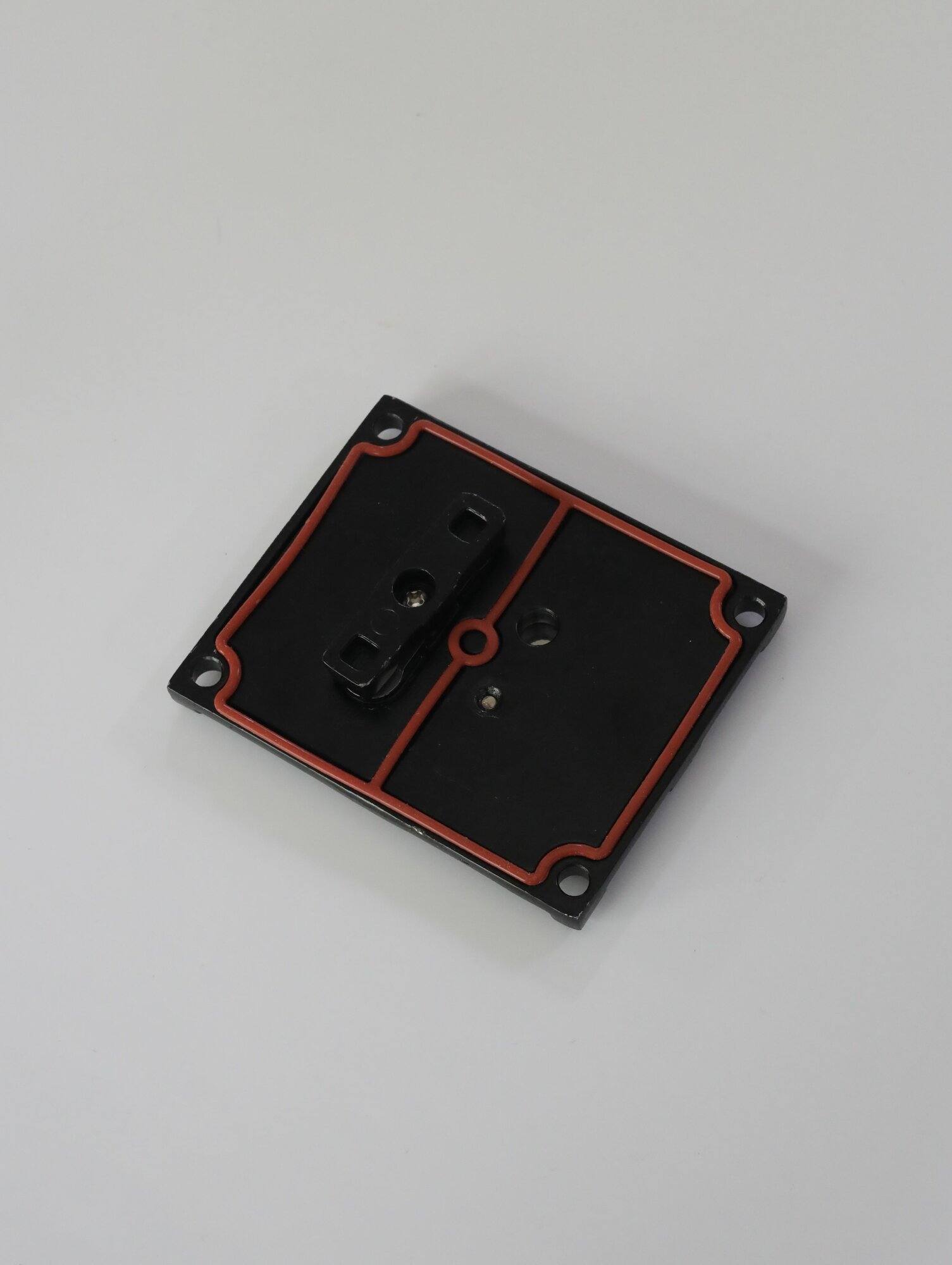 BD1604 Клапанная крышка компрессора 950/980W