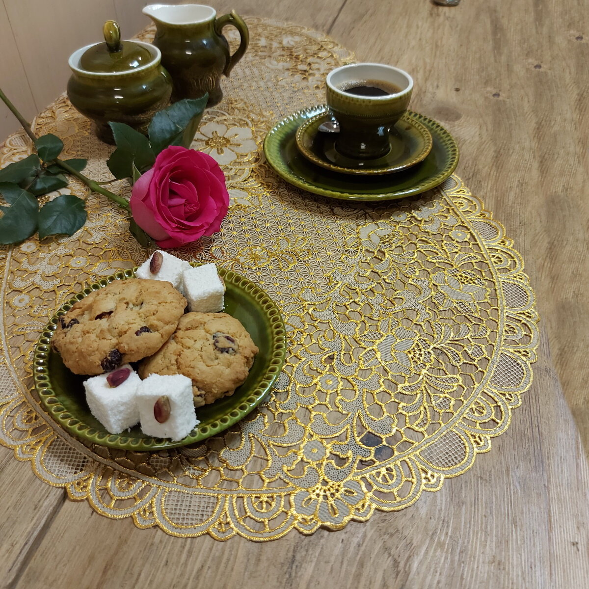 Набор овальных салфеток Fine Lace JS1011G 43х84, кремовая с золотом