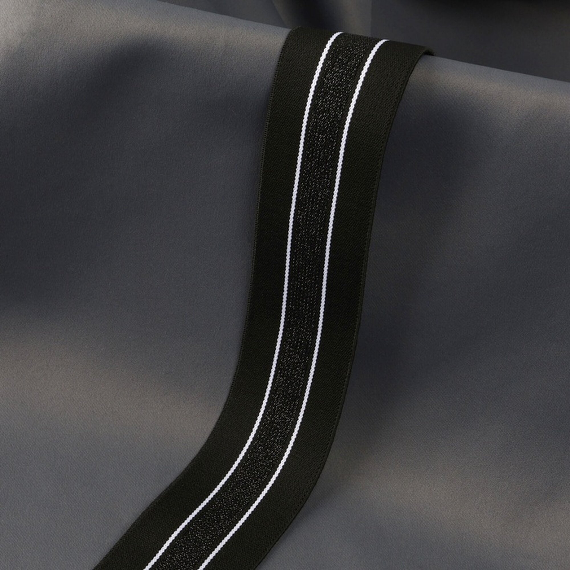 Резинка тканая, мягкая, 40 мм, 4.5±1 м, цвет чёрный, белый, серебряный