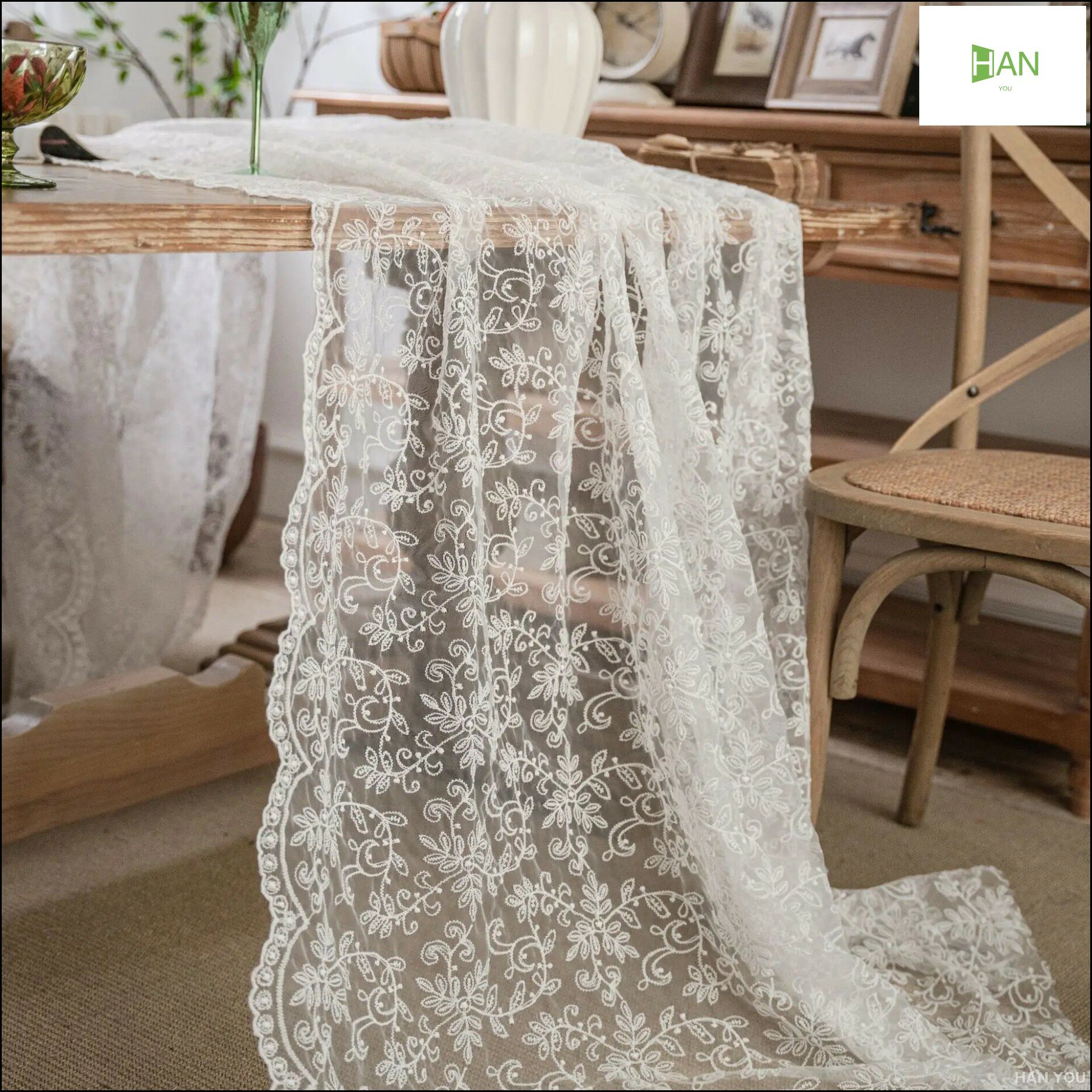 Эксклюзивная скатерть 130x160 см из белого полиэстера с кружевом