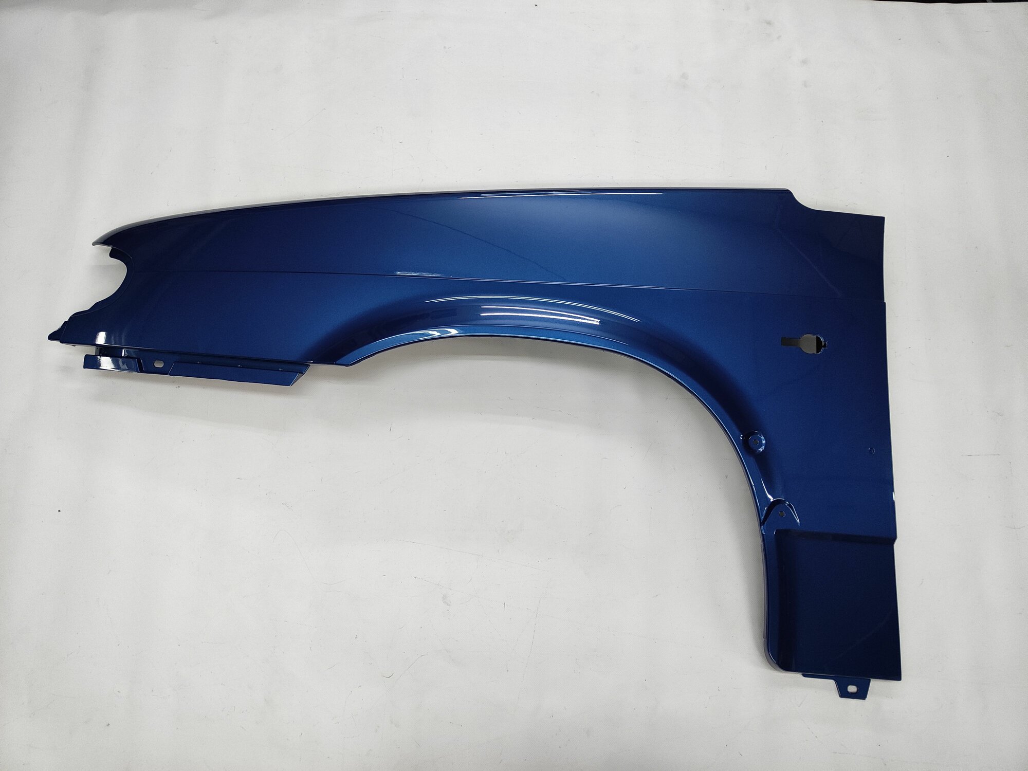 Крыло окрашенное в цвет кузова Регата 412серебристо темно синий (левое) 2113 -2114 -2115 115, пластиковое"