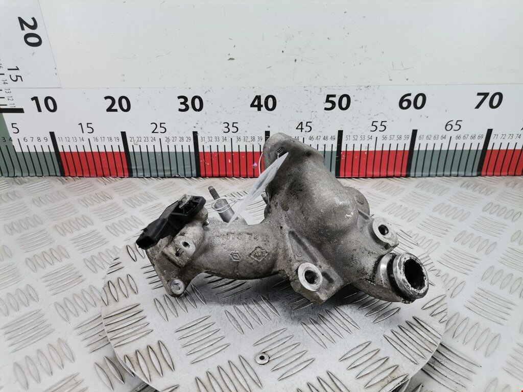 Трубка системы рециркуляции EGR (трубка картерных газов) Renault Megane 3 147138070R арт. 1888242