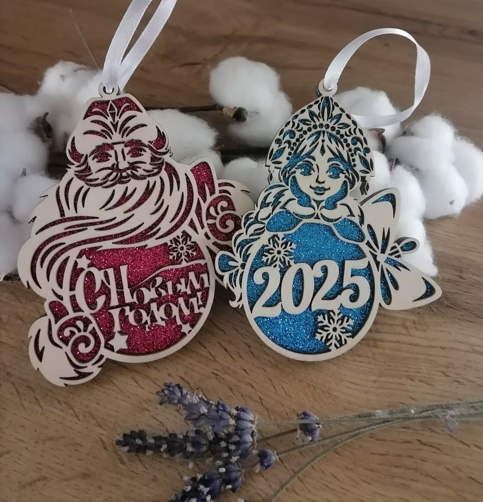 Елочное украшение Граверный дворъ "Дед Мороз и Снегурочка", ручная работа, 12.5х11 см