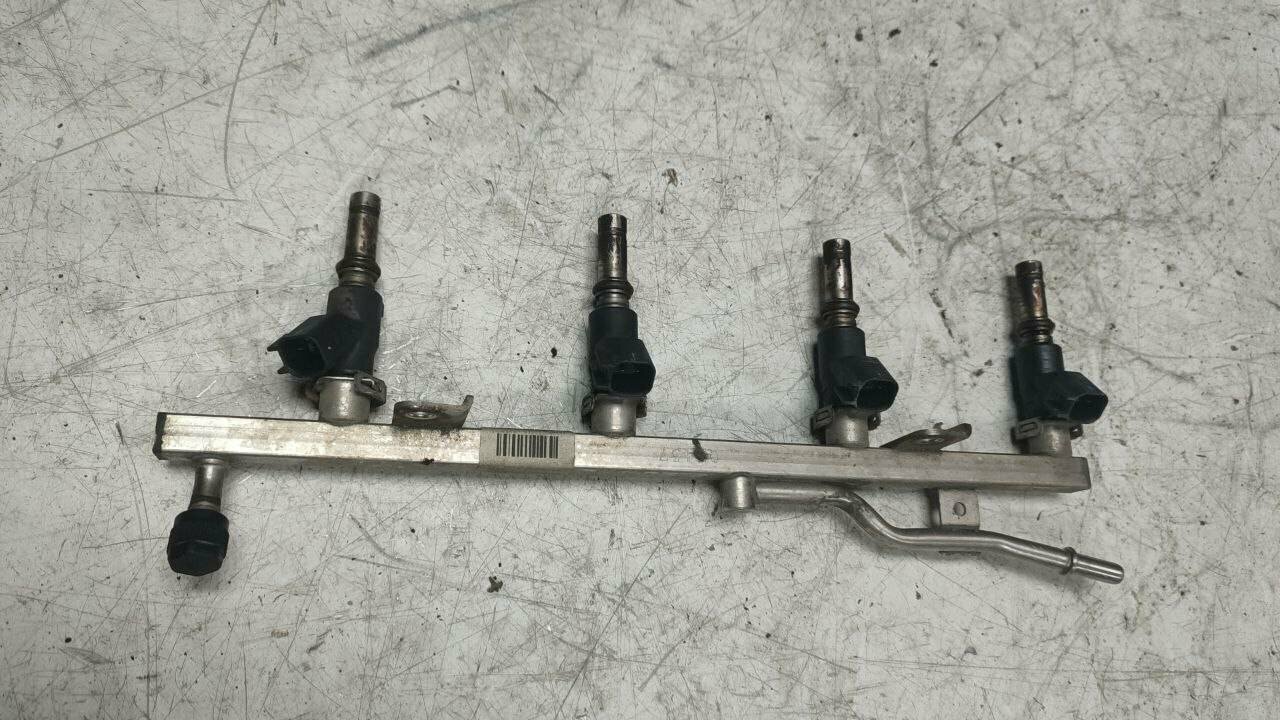 Форсунка топливная Opel Astra H (2004 - 2007) 25380933