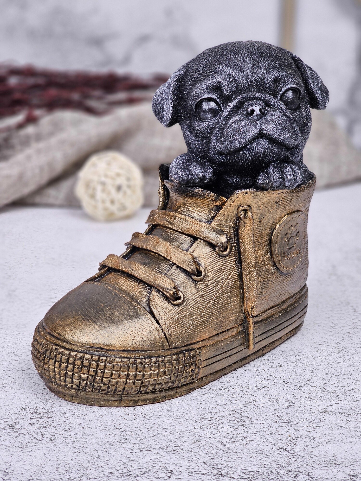 Статуэтка из искусственного камня (полистоуна) Мопс в Ботинке серебристо-бронзовый