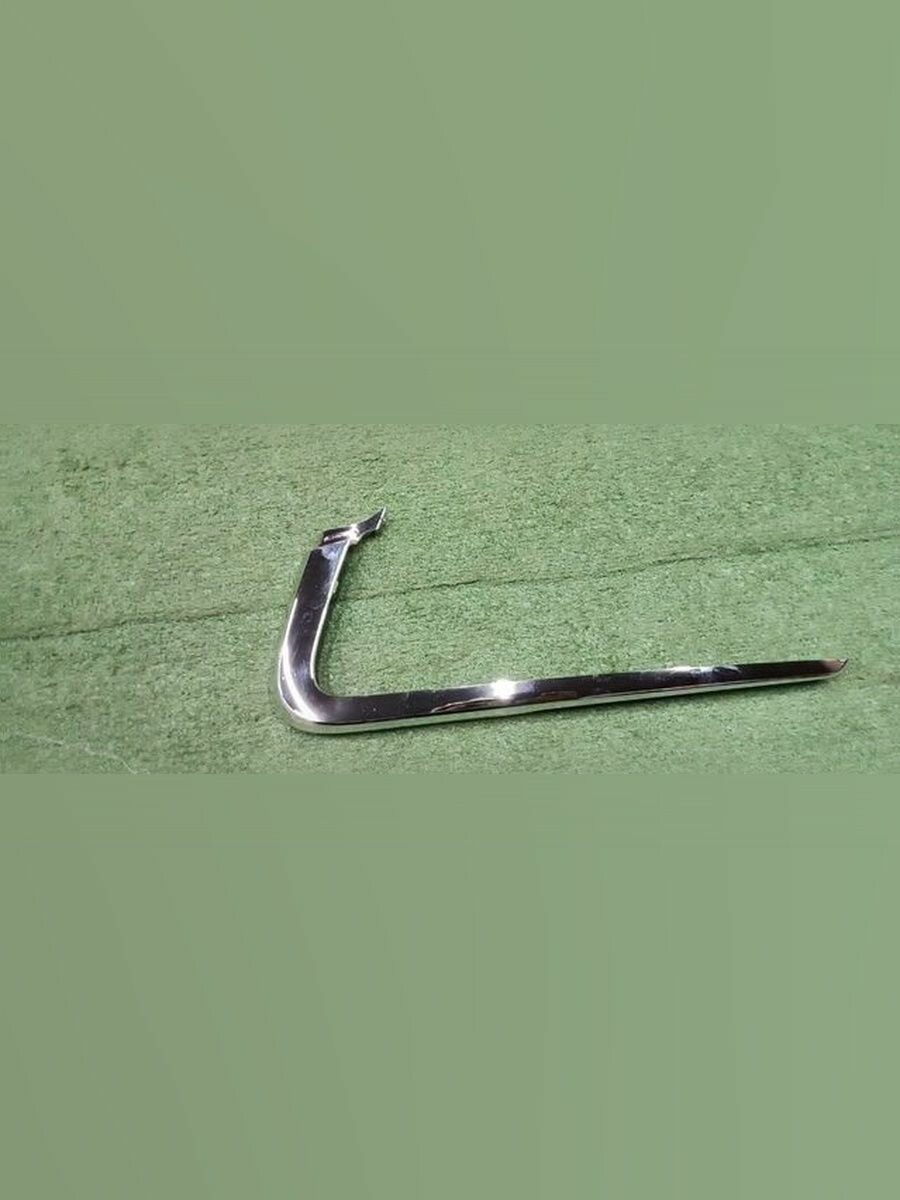 Молдинг, накладка переднего бампера Lada Vesta Лада Веста Кросс передний верхний правый