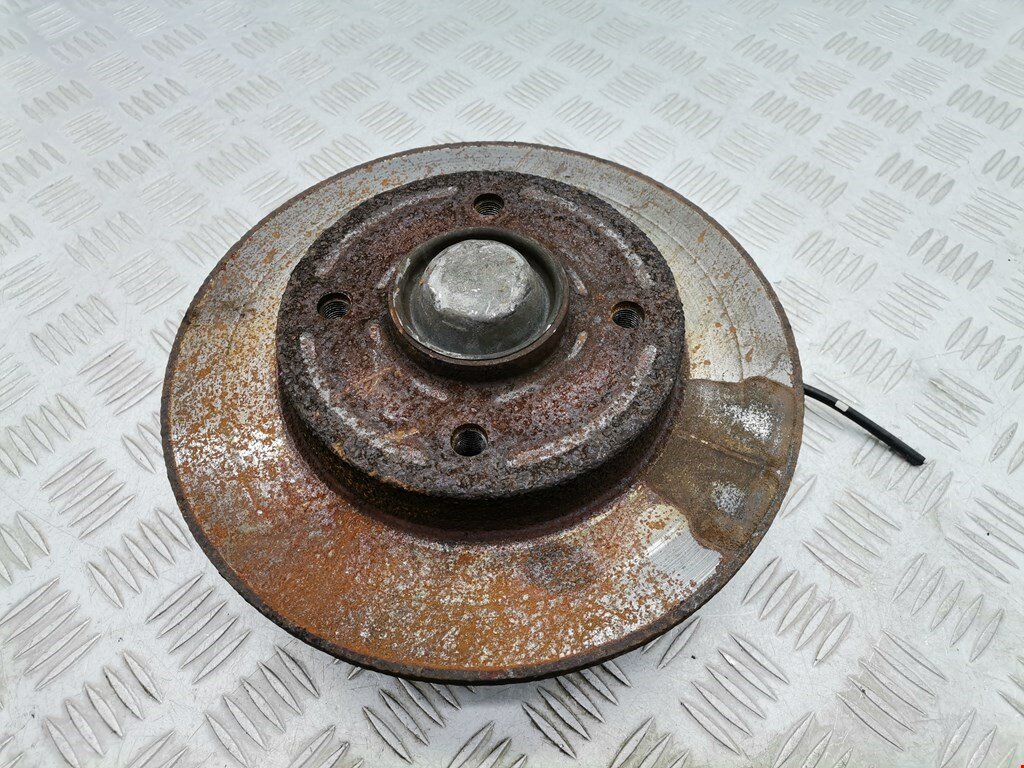 Ступица (кулак цапфа) задняя левая Citroen C4 1 374870 арт. 1953715