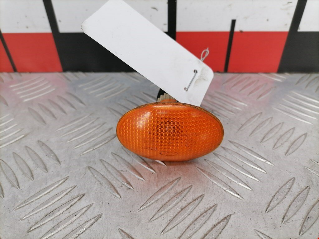 Повторитель указателя поворота правый Ford Explorer 2 арт. 1876422