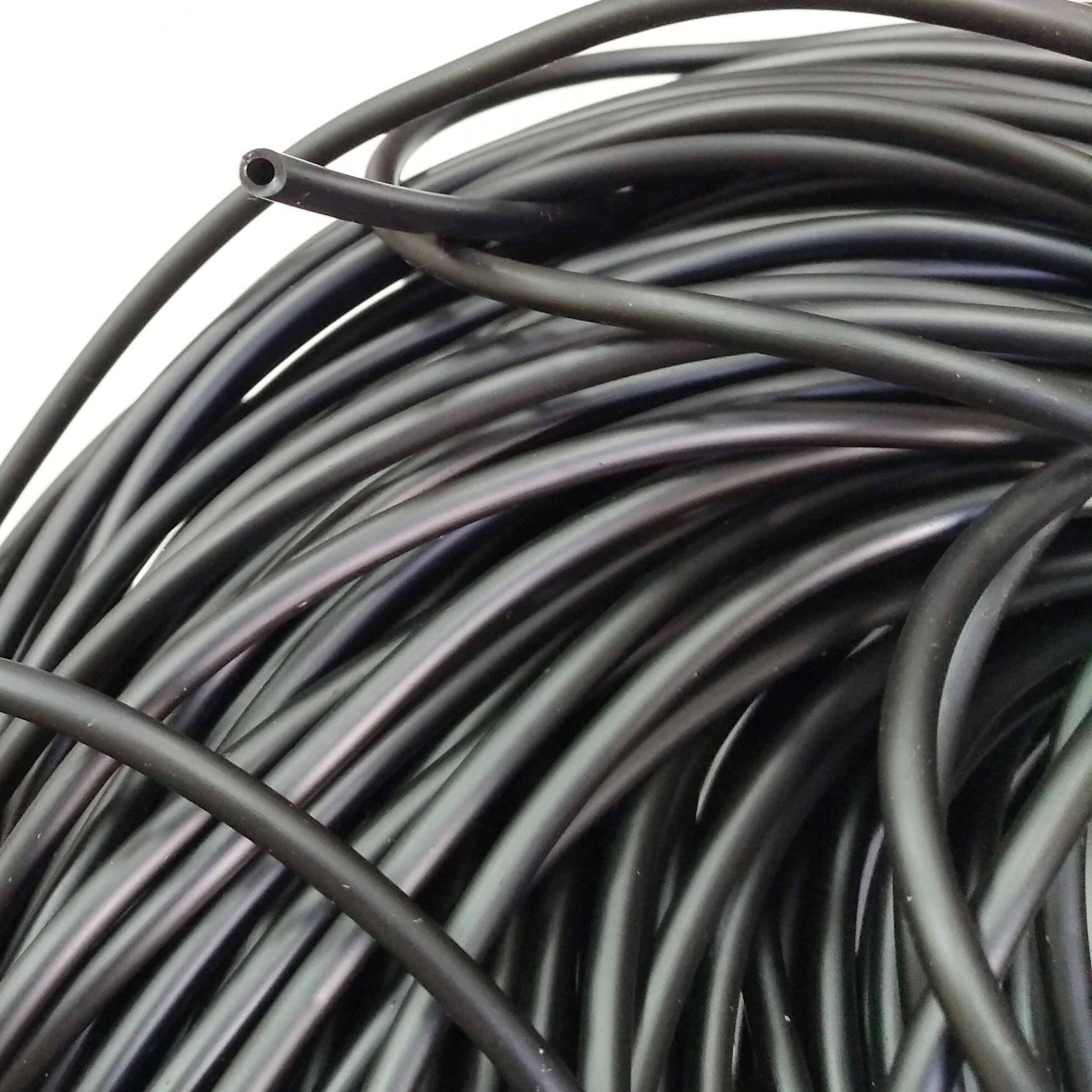 Шнур резиновый полый, около 3мм, черный, 5 метров