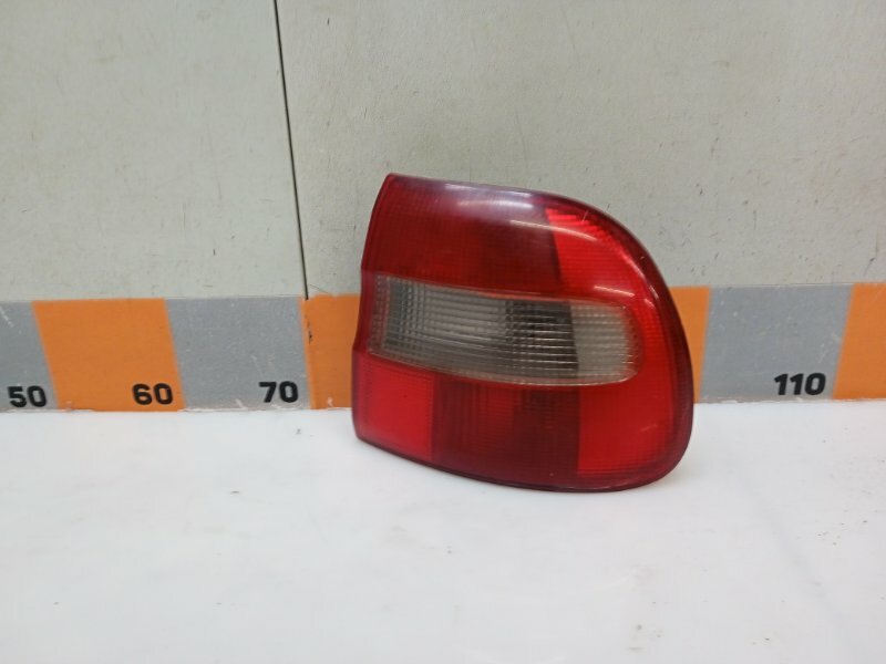 Б/У Вольво В40 Фонарь задний правый Volvo V40 2003 275680 VOLVO арт. 30621888