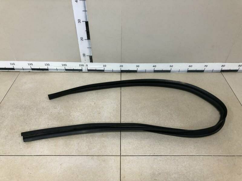 Уплотнитель Наружный Renault Duster 2012 кат.номер: 768619419R