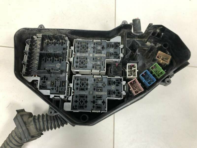 Блок предохранителей Volkswagen Touareg 7L 2002-2010 кат.номер: 7L0937503 7L0937503D