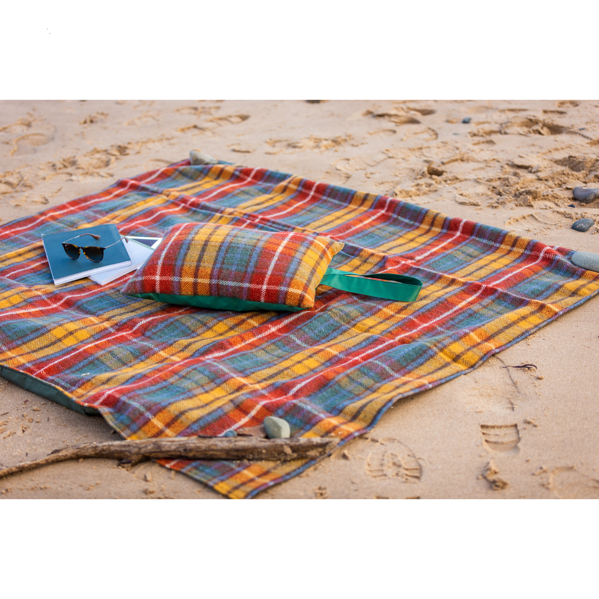 Шерстяной плед с непромокаемой подкладкой и подушка Picnic - Buchanan