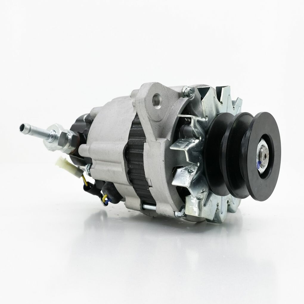 Генератор 24V MMC FUSO 6D14-16, вакуумник сзади, 2 клиновой, фишка овальная на 2 контакта параллельно выносная, 35Amp, KRAUF