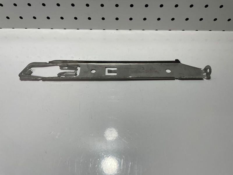 Пластина крепления фары для грузовиков VOLVO FH FM правая вольво ФШ ФМ