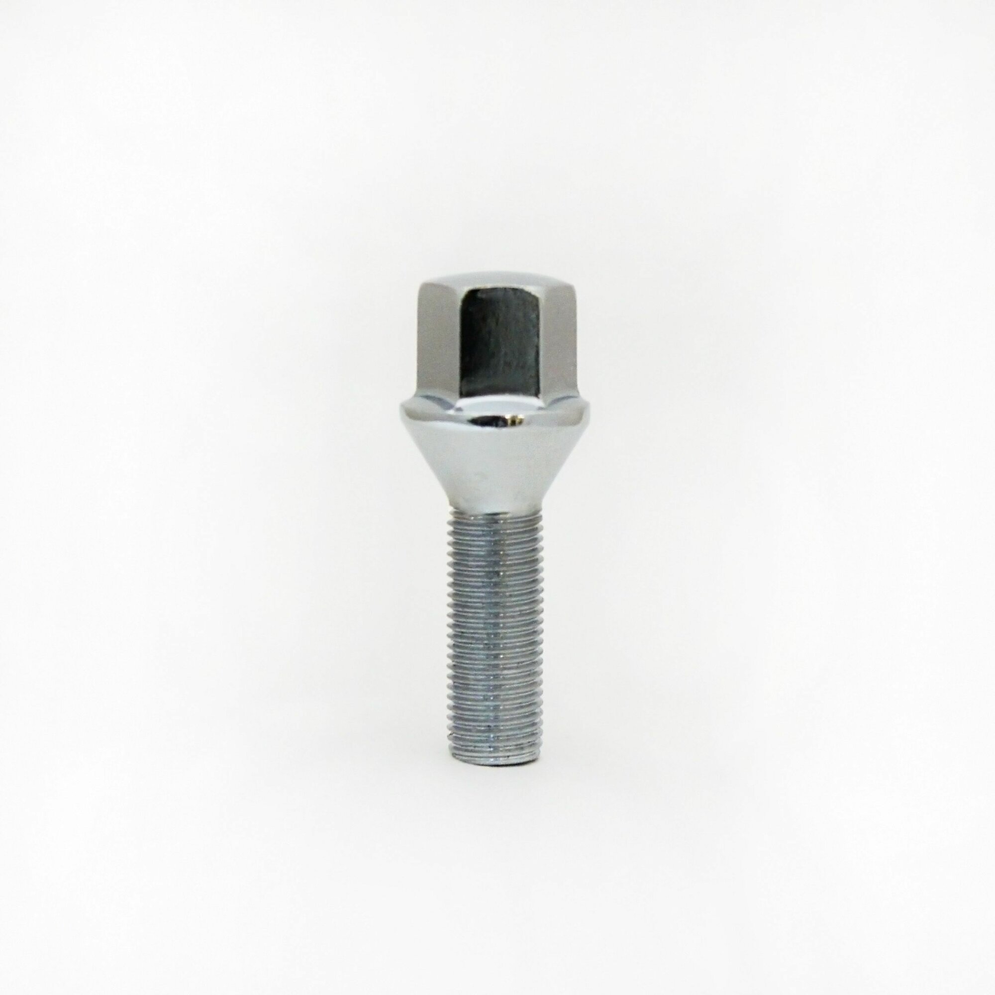 Болт колесный M12x1,5 длина резьбовой части 28мм, конус, ключ 19мм, хром
